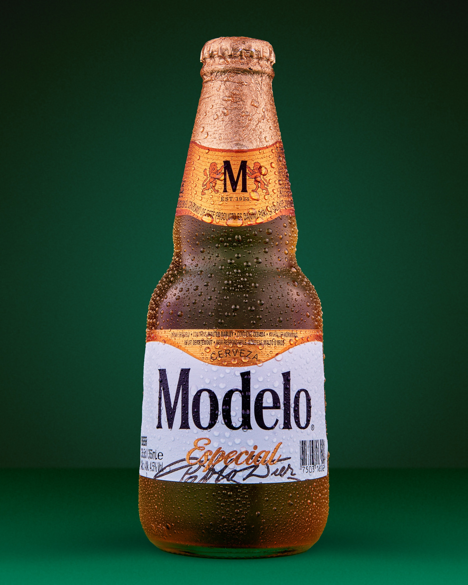 How Many Calories in Modelo Especial & Other Modelo Beers?