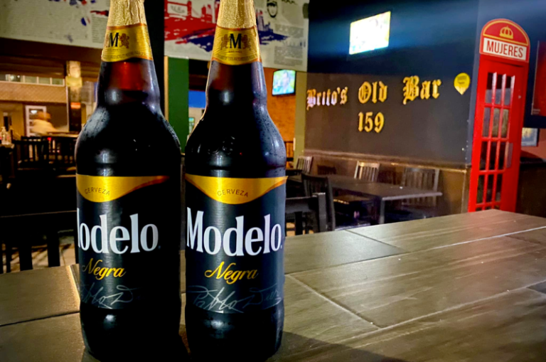 How Many Calories in Modelo Negra? [Complete Breakdown]