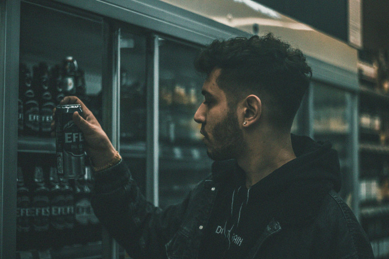 How Much Alcohol in Modelo Negra? ABV Explained